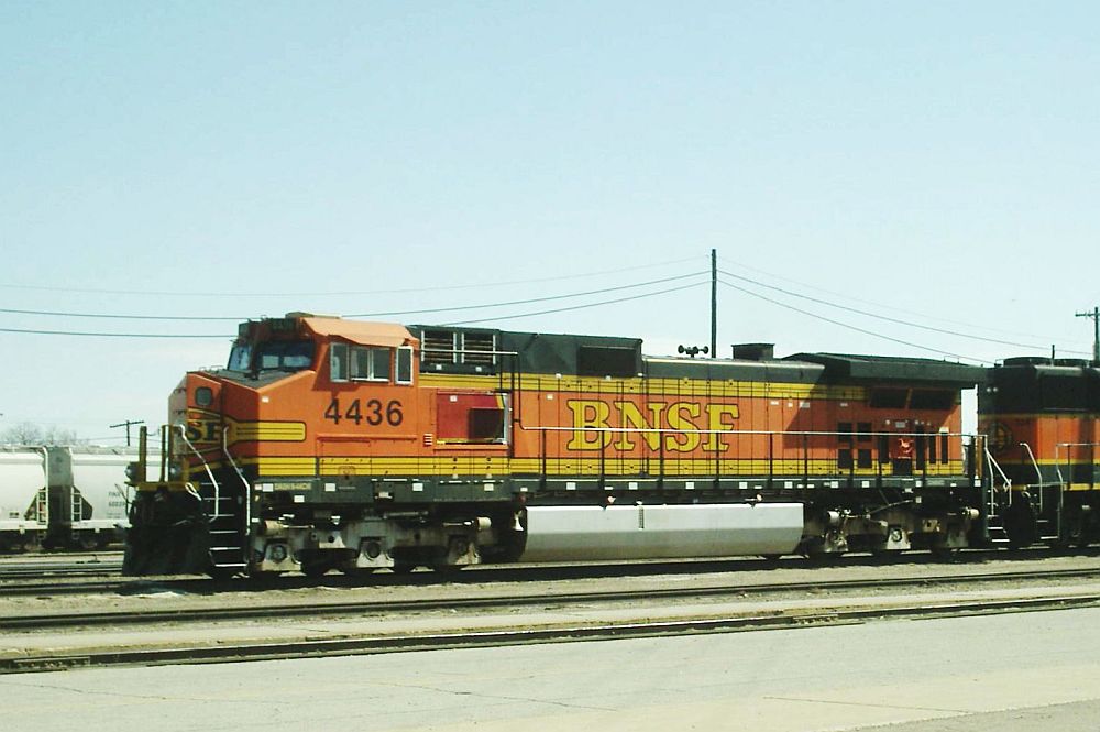 BNSF 4436